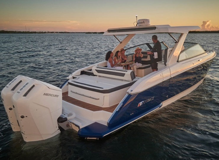 Cobalt Boat Customization: Personalize Your Boat with Premium Options ...