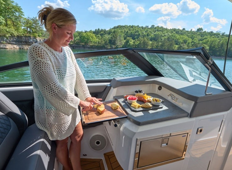 Cobalt Boat Customization: Personalize Your Boat with Premium Options ...